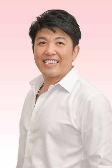 Hector Zhuo - Creative Director – kimrobinson